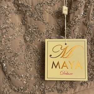 Maya | Dresses | Maya Deluxe Dress | Poshmark
